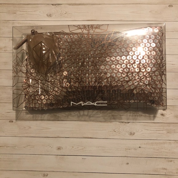 MAC Cosmetics | Makeup | Mac Show Gold Highlighter Brush Bag | Poshmark